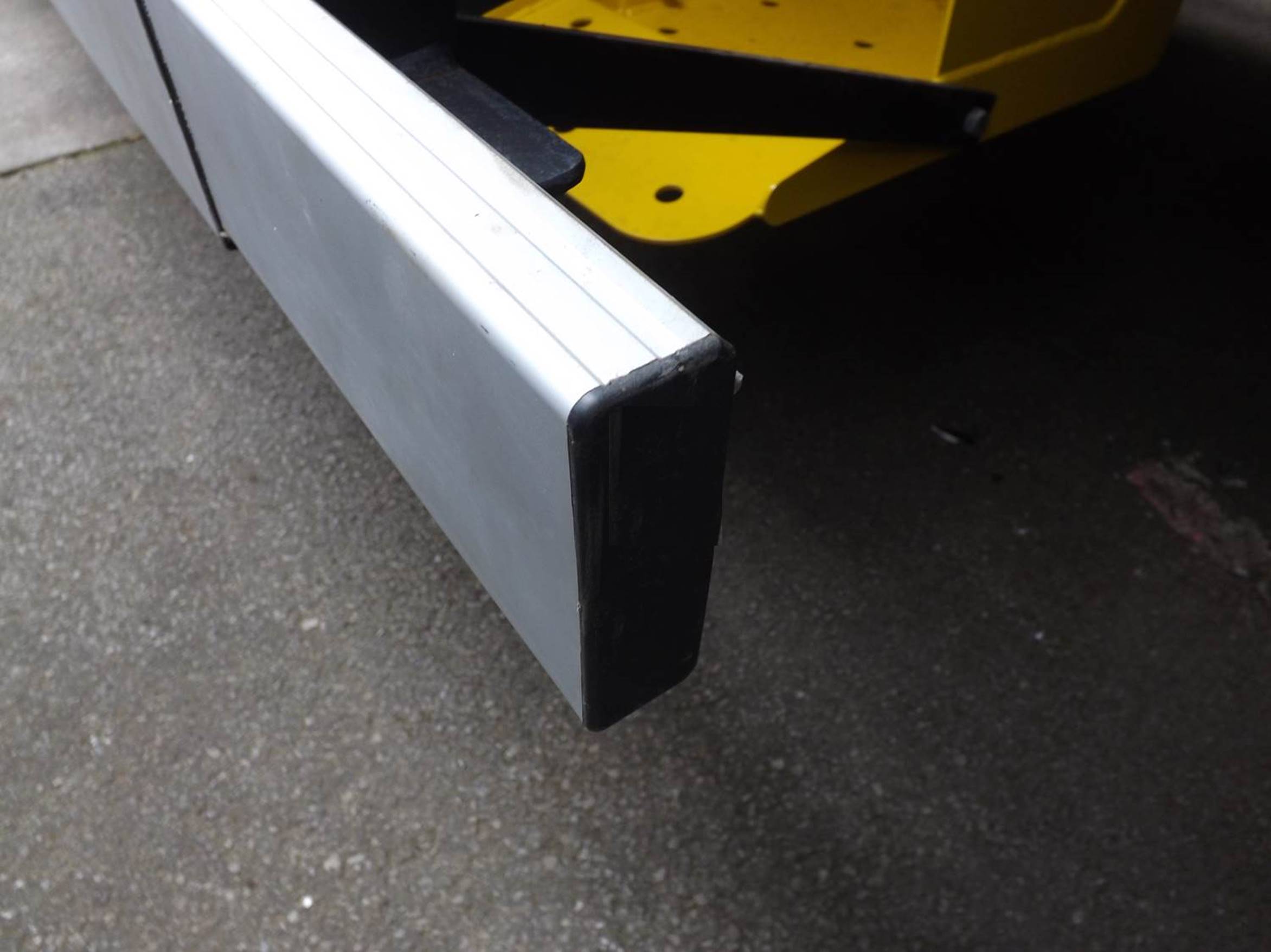 Thompsons (SURP) ECSG132L Rail Plastic End Cap - Thompsons E Parts