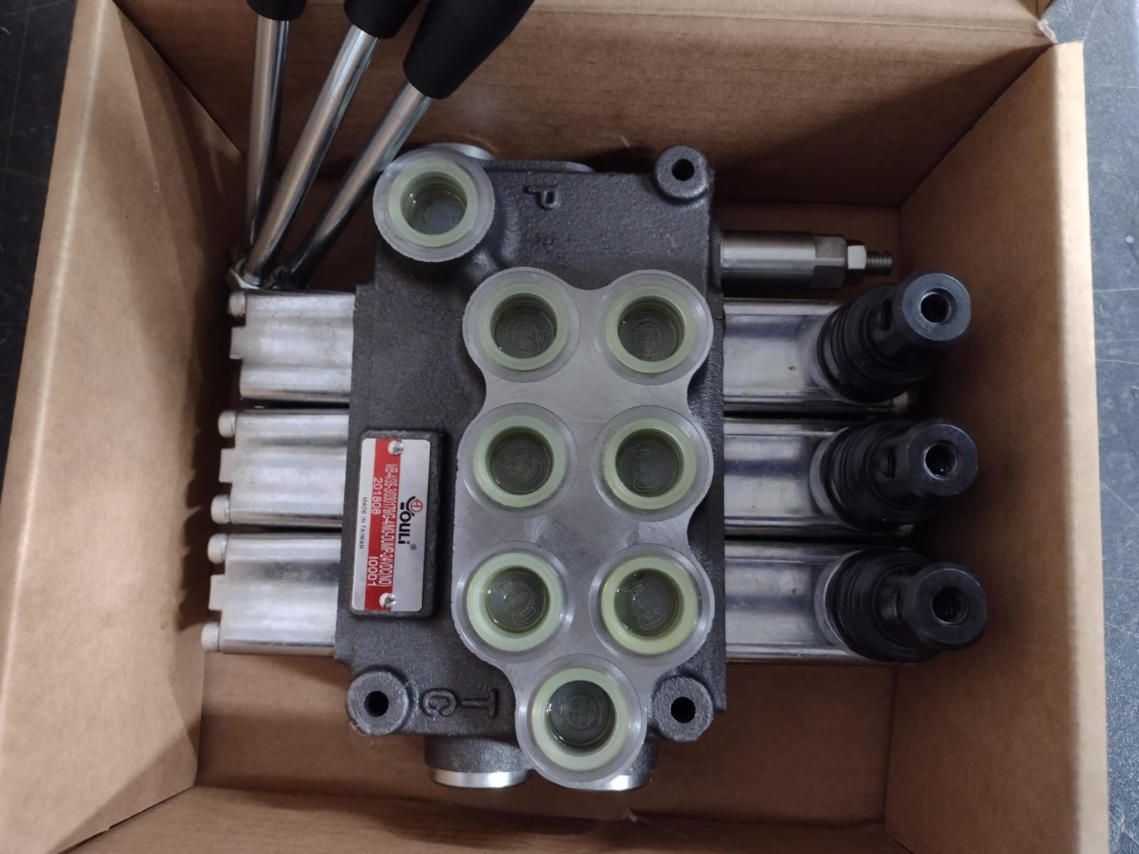 Monoblock Valve 1/2 - 3 Spool - Thompsons E Parts