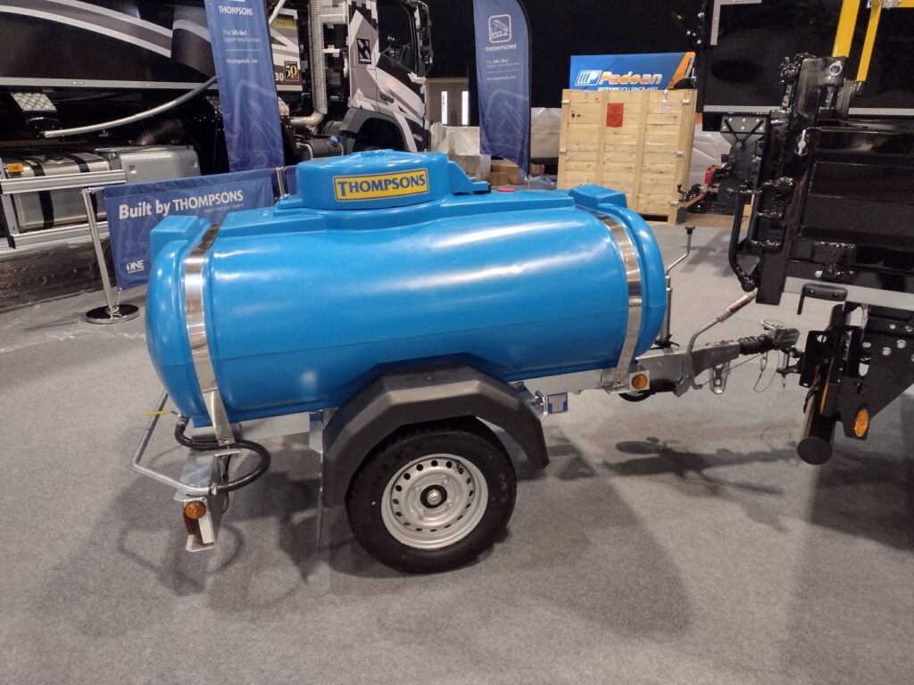 1125 LITRE WATER EU HIGHWAY BOWSER - Thompsons E Parts