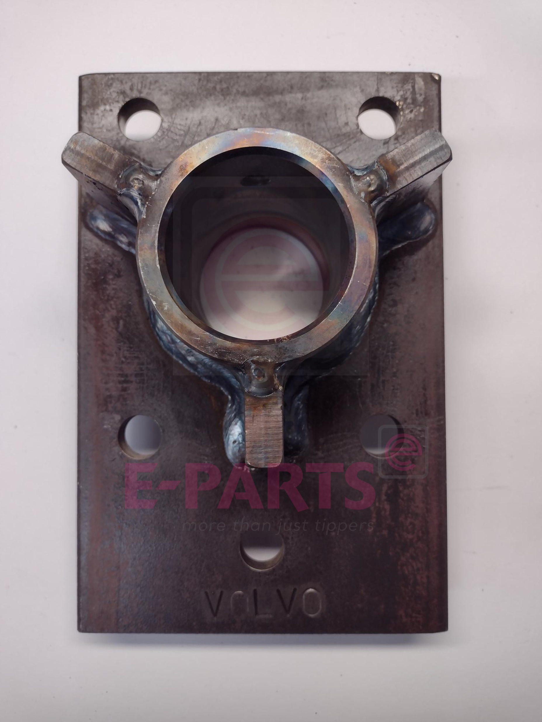 Eparts - Tipper Inner Chassis Bracket - Pre-Drilled Volvo Configuration ...